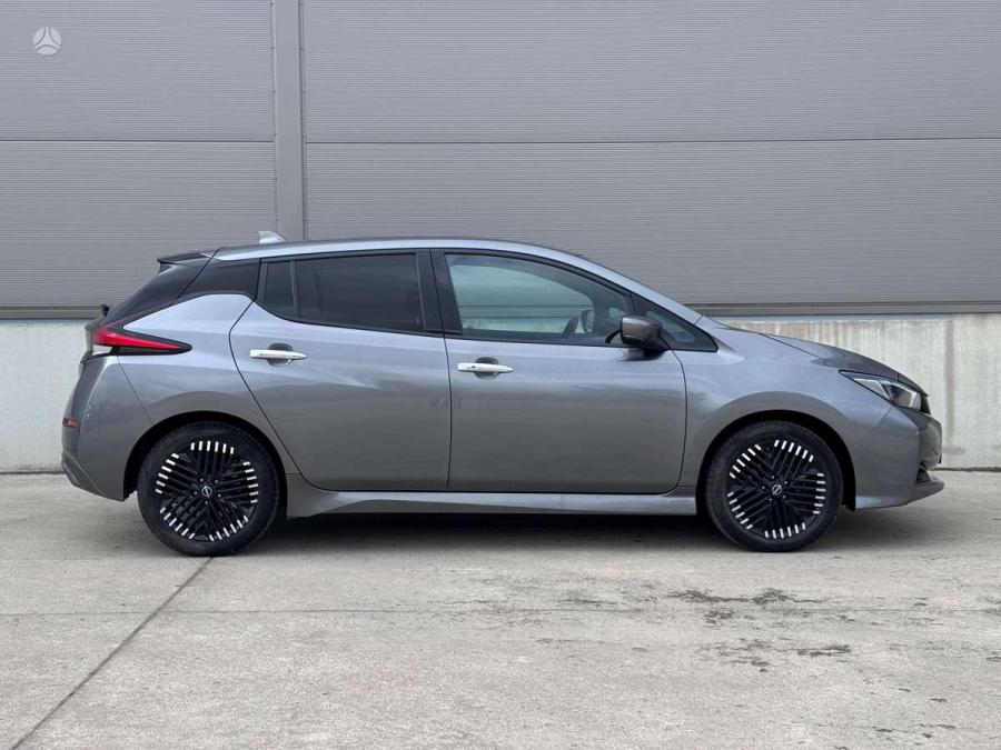 Grey Nissan Leaf 2022 in Vilnius, with an engine capacity of 0.00 L and mileage of 46 thousand km for 16400 €, photo 7 on AUTOMOTO.COM.LV