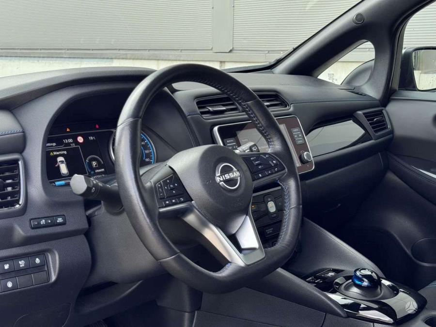 Grey Nissan Leaf 2022 in Vilnius, with an engine capacity of 0.00 L and mileage of 46 thousand km for 16400 €, photo 11 on AUTOMOTO.COM.LV