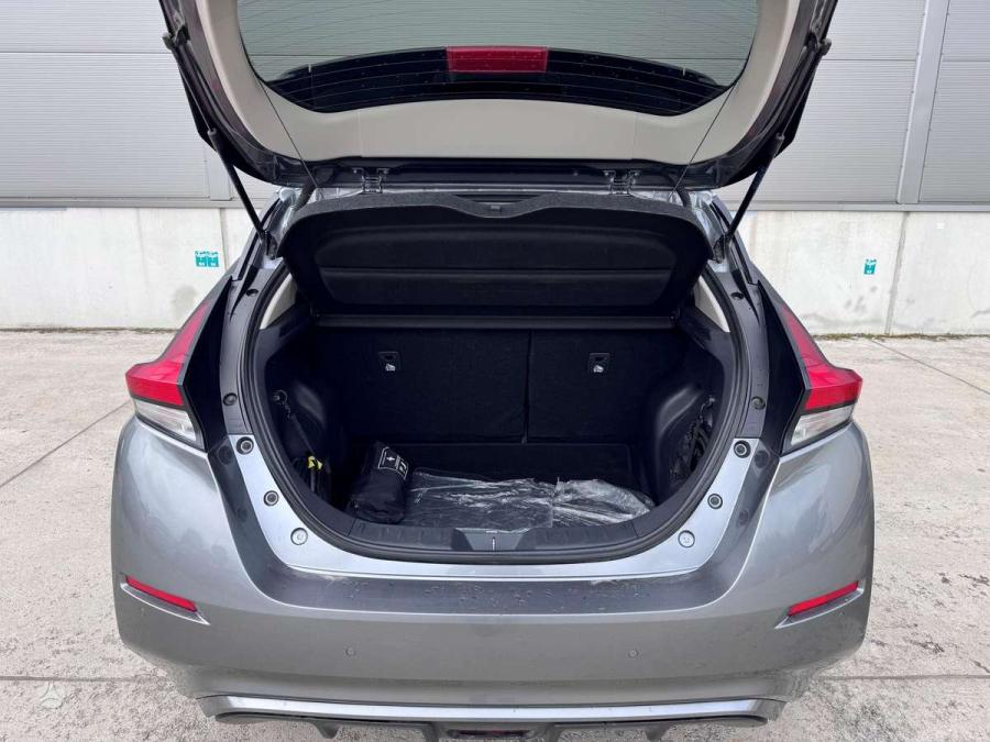 Grey Nissan Leaf 2022 in Vilnius, with an engine capacity of 0.00 L and mileage of 46 thousand km for 16400 €, photo 14 on AUTOMOTO.COM.LV