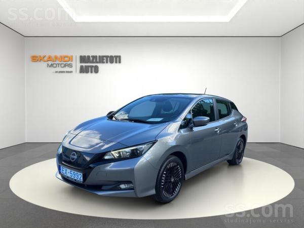 Pelēks Nissan Leaf 2023 Rīga, ar dzinēja tilpumu 0.00 L un nobraukumu 20 tūkst. km par 19490 €, foto 1 vietnē AUTOMOTO.COM.LV