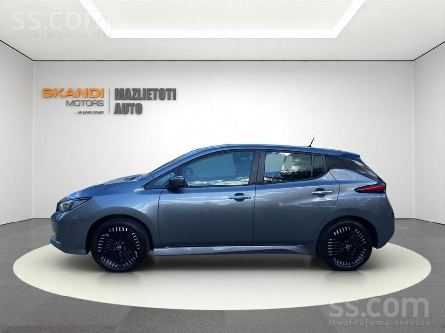 Grey Nissan Leaf 2023 in Riga, with an engine capacity of 0.00 L and mileage of 20 thousand km for 19490 €, photo 3 on AUTOMOTO.COM.LV