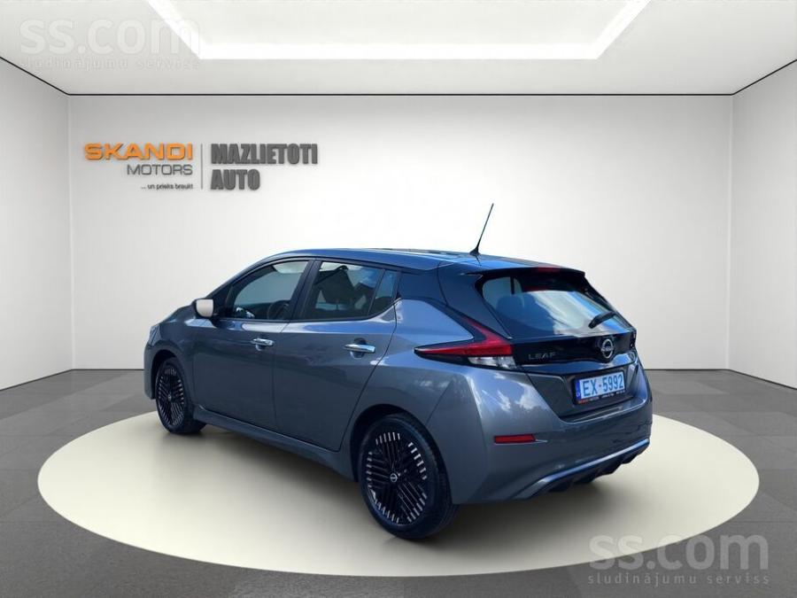 Grey Nissan Leaf 2023 in Riga, with an engine capacity of 0.00 L and mileage of 20 thousand km for 19490 €, photo 4 on AUTOMOTO.COM.LV