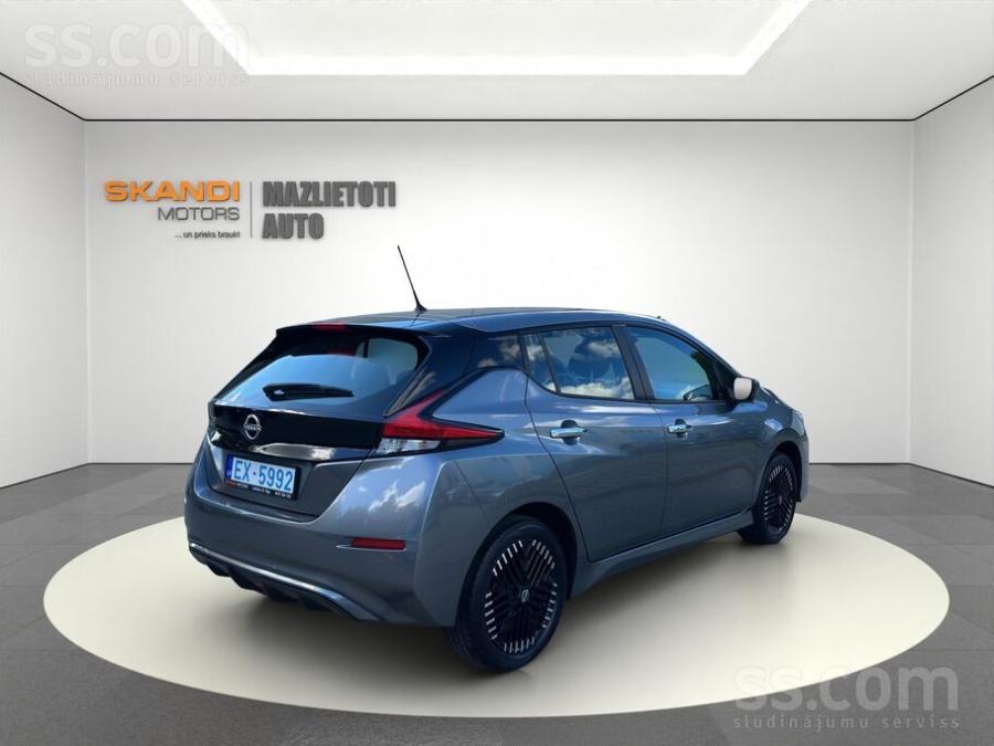 Grey Nissan Leaf 2023 in Riga, with an engine capacity of 0.00 L and mileage of 20 thousand km for 19490 €, photo 6 on AUTOMOTO.COM.LV