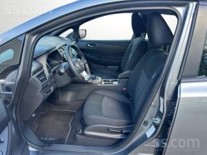 Grey Nissan Leaf 2023 in Riga, with an engine capacity of 0.00 L and mileage of 20 thousand km for 19490 €, photo 10 on AUTOMOTO.COM.LV