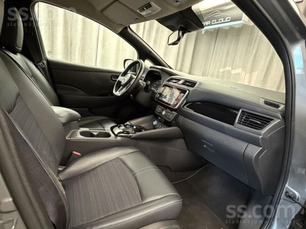 Grey Nissan Leaf 2023 in Riga, with an engine capacity of 0.00 L and mileage of 62 thousand km for 18990 €, photo 11 on AUTOMOTO.COM.LV