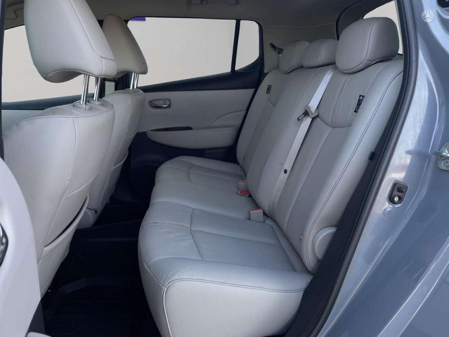 Grey Nissan Leaf 2021 in Vilnius, with an engine capacity of 0.00 L and mileage of 143 thousand km for 17999 €, photo 12 on AUTOMOTO.COM.LV