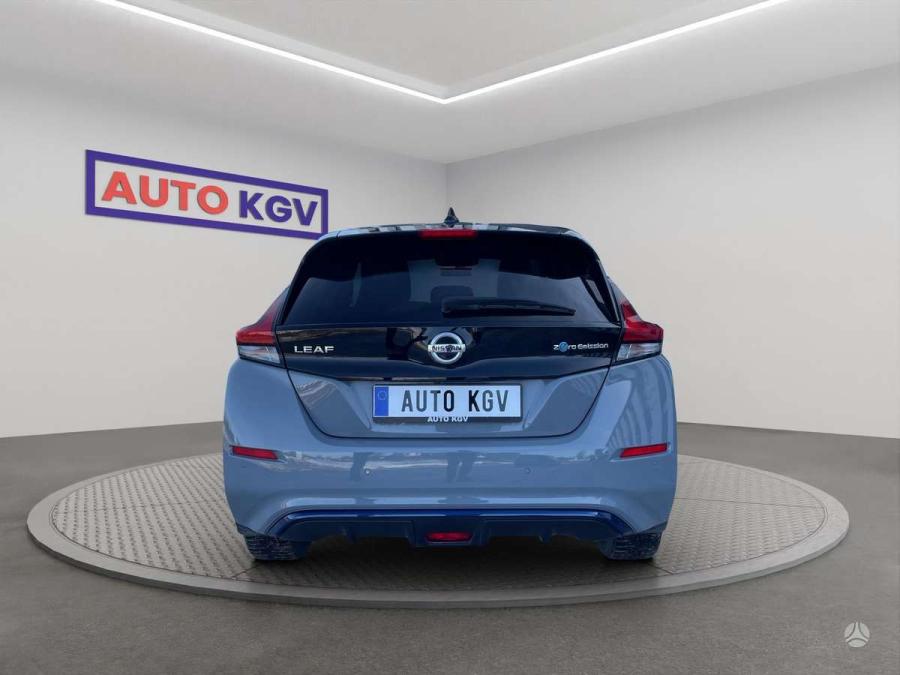 Grey Nissan Leaf 2021 in Vilnius, with an engine capacity of 0.00 L and mileage of 143 thousand km for 17999 €, photo 5 on AUTOMOTO.COM.LV
