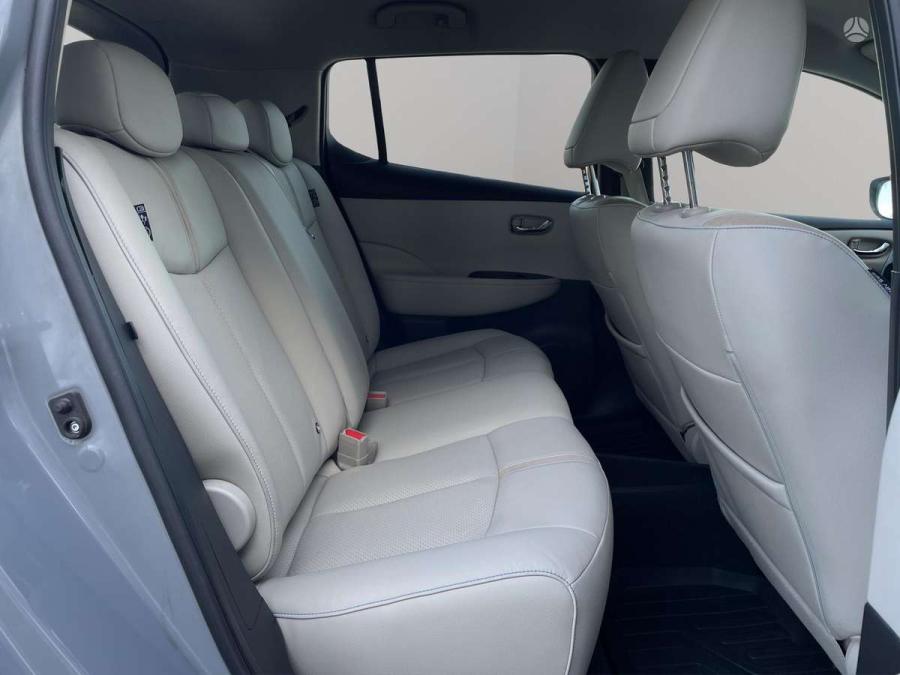 Grey Nissan Leaf 2021 in Vilnius, with an engine capacity of 0.00 L and mileage of 143 thousand km for 17999 €, photo 10 on AUTOMOTO.COM.LV