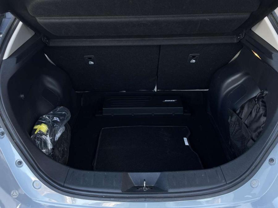 Grey Nissan Leaf 2021 in Vilnius, with an engine capacity of 0.00 L and mileage of 143 thousand km for 17999 €, photo 11 on AUTOMOTO.COM.LV