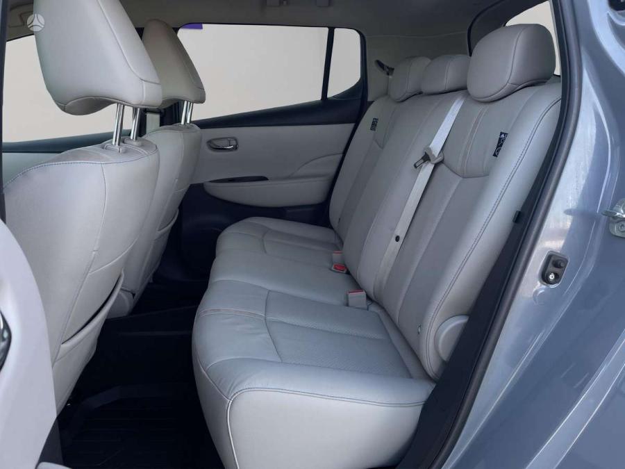 Grey Nissan Leaf 2021 in Vilnius, with an engine capacity of 0.00 L and mileage of 143 thousand km for 17999 €, photo 12 on AUTOMOTO.COM.LV