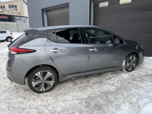 Pelēks Nissan Leaf 2018 Tauragė, ar dzinēja tilpumu 0.00 L un nobraukumu 158 tūkst. km par 8500 €, foto 2 vietnē AUTOMOTO.COM.LV