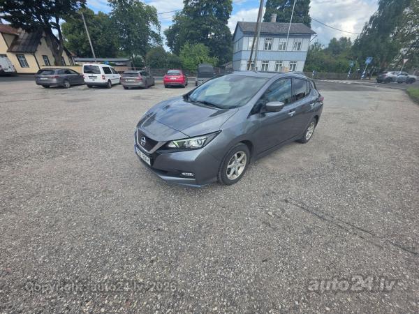 Pelēks Nissan Leaf 2019 Pērnava, ar dzinēja tilpumu 0.00 L un nobraukumu 140 tūkst. km par 12999 €, foto 5 vietnē AUTOMOTO.COM.LV