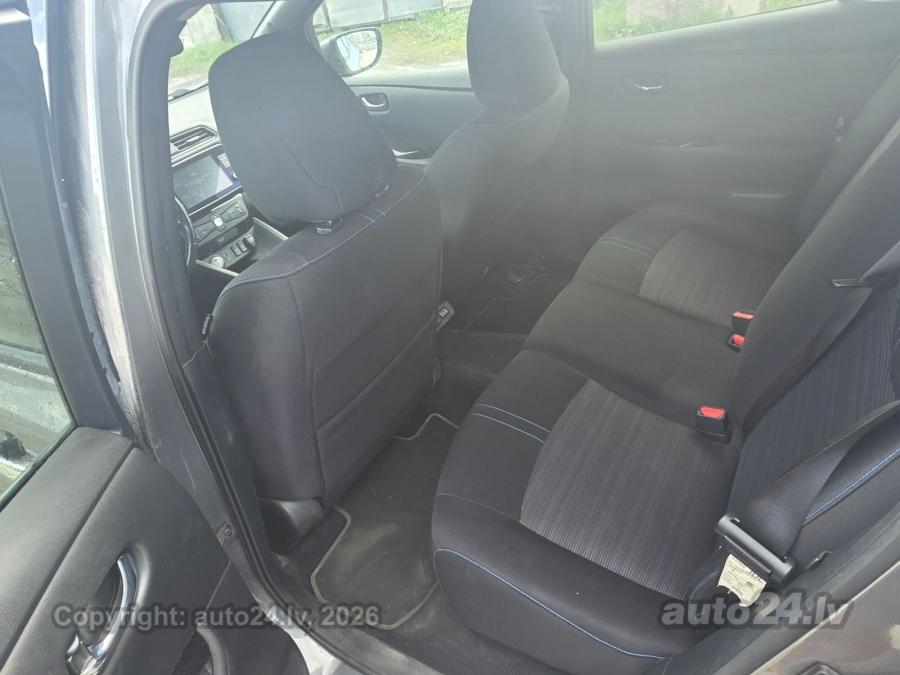Pelēks Nissan Leaf 2019 Pērnava, ar dzinēja tilpumu 0.00 L un nobraukumu 140 tūkst. km par 12999 €, foto 9 vietnē AUTOMOTO.COM.LV