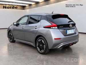 Pelēks Nissan Leaf 2022 Rīga, ar dzinēja tilpumu 0.00 L un nobraukumu 67 tūkst. km par 14500 €, foto 7 vietnē AUTOMOTO.COM.LV