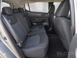 Pelēks Nissan Leaf 2022 Rīga, ar dzinēja tilpumu 0.00 L un nobraukumu 67 tūkst. km par 14500 €, foto 12 vietnē AUTOMOTO.COM.LV
