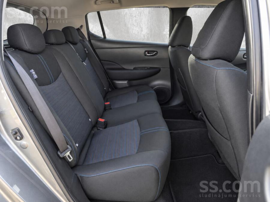 Pelēks Nissan Leaf 2022 Rīga, ar dzinēja tilpumu 0.00 L un nobraukumu 67 tūkst. km par 14500 €, foto 12 vietnē AUTOMOTO.COM.LV