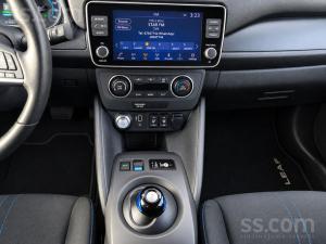 Pelēks Nissan Leaf 2022 Rīga, ar dzinēja tilpumu 0.00 L un nobraukumu 67 tūkst. km par 14500 €, foto 19 vietnē AUTOMOTO.COM.LV