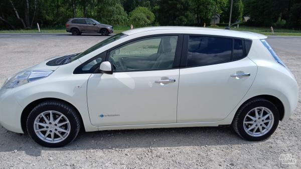 Nissan Leaf 2012 in Radviliskis, with an engine capacity of 0.00 L and mileage of 95 thousand km for 4900 €, photo 5 on AUTOMOTO.COM.LV