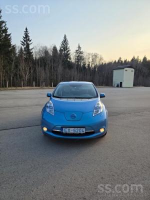 Nissan Leaf 2012 Valmiera, ar dzinēja tilpumu 0.00 L un nobraukumu 162 tūkst. km par 4300 €, foto  vietnē AUTOMOTO.COM.LV
