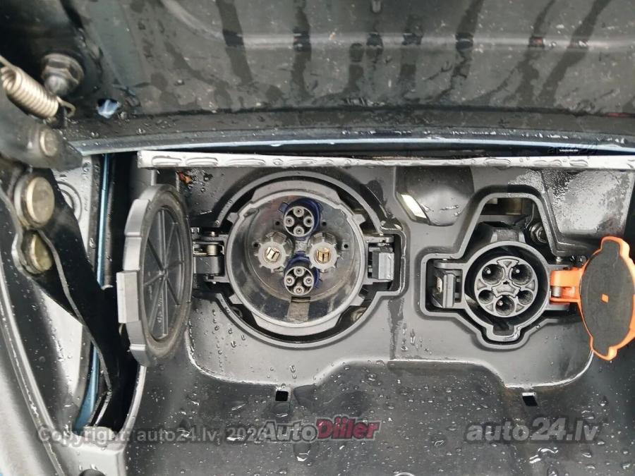 Nissan Leaf 2014 in Tallinn, with an engine capacity of 0.00 L and mileage of 189 thousand km for 3499 €, photo 17 on AUTOMOTO.COM.LV