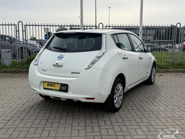 Ниссан Лиф 2015 в Клайпеда на AUTOMOTO.COM.LV Ниссан Лиф 2015 в Клайпеда, объемом двигателя 0.00 л и пробегом 108 тыс. км за 5900 €, фото 3 на AUTOMOTO.COM.LV