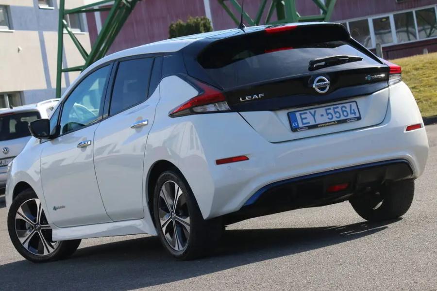 Nissan Leaf 2018 Rīga, ar dzinēja tilpumu 0.00 L un nobraukumu 93 tūkst. km par 10990 €, foto 5 vietnē AUTOMOTO.COM.LV