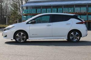 Nissan Leaf 2018 Rīga, ar dzinēja tilpumu 0.00 L un nobraukumu 93 tūkst. km par 10990 €, foto 6 vietnē AUTOMOTO.COM.LV