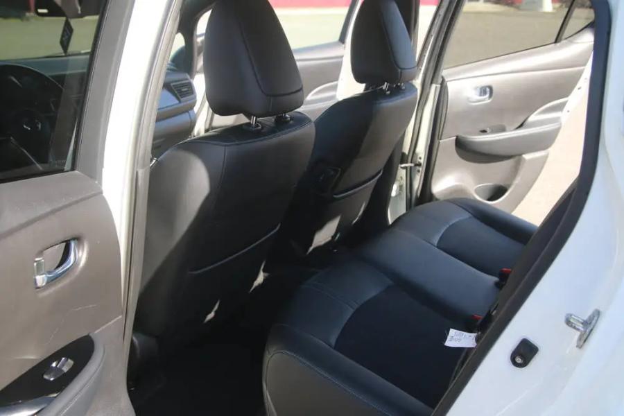 Nissan Leaf 2018 Rīga, ar dzinēja tilpumu 0.00 L un nobraukumu 93 tūkst. km par 10990 €, foto 15 vietnē AUTOMOTO.COM.LV
