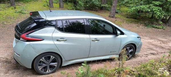 Nissan Leaf 2018 in Kaisiadorys, with an engine capacity of 0.00 L and mileage of 203 thousand km for 7300 €, photo 5 on AUTOMOTO.COM.LV