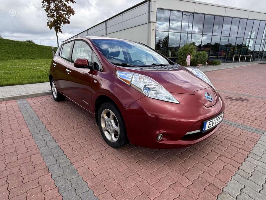 Sarkans Nissan Leaf 2013 Klaipėda, ar dzinēja tilpumu 0.00 L un nobraukumu 162 tūkst. km par 3400 €, foto 4 vietnē AUTOMOTO.COM.LV
