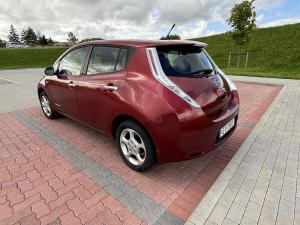 Sarkans Nissan Leaf 2013 Klaipėda, ar dzinēja tilpumu 0.00 L un nobraukumu 162 tūkst. km par 3400 €, foto 7 vietnē AUTOMOTO.COM.LV