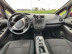Sarkans Nissan Leaf 2013 Klaipėda, ar dzinēja tilpumu 0.00 L un nobraukumu 162 tūkst. km par 3400 €, foto 8 vietnē AUTOMOTO.COM.LV