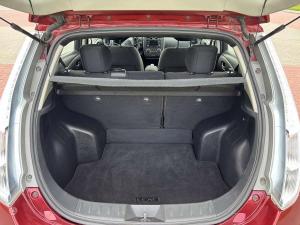 Sarkans Nissan Leaf 2013 Klaipėda, ar dzinēja tilpumu 0.00 L un nobraukumu 162 tūkst. km par 3400 €, foto 10 vietnē AUTOMOTO.COM.LV