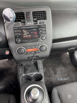 Sarkans Nissan Leaf 2013 Klaipėda, ar dzinēja tilpumu 0.00 L un nobraukumu 162 tūkst. km par 3400 €, foto 12 vietnē AUTOMOTO.COM.LV