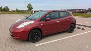 Red Nissan Leaf 2015 in Klaipeda, with an engine capacity of 0.00 L and mileage of 114 thousand km for 4000 €, photo  on AUTOMOTO.COM.LV