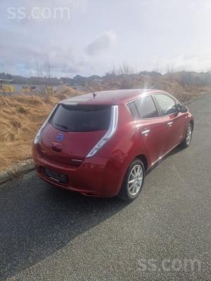 Sarkans Nissan Leaf 2015 Rīga, ar dzinēja tilpumu 0.00 L un nobraukumu 98 tūkst. km par 4777 €, foto 3 vietnē AUTOMOTO.COM.LV