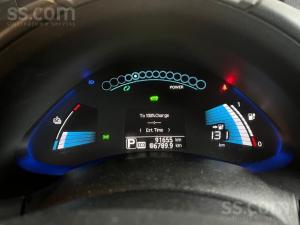 Sarkans Nissan Leaf 2015 Rīga, ar dzinēja tilpumu 0.00 L un nobraukumu 98 tūkst. km par 4777 €, foto 5 vietnē AUTOMOTO.COM.LV