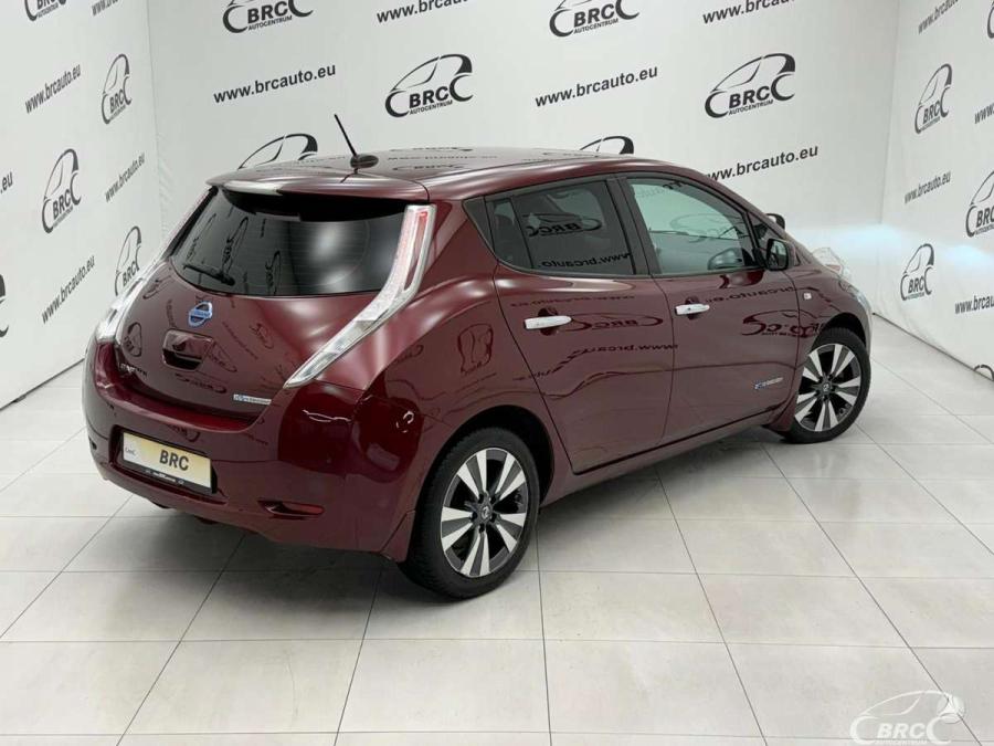 Red Nissan Leaf 2016 in Vilnius, with an engine capacity of 0.00 L and mileage of 96 thousand km for 6300 €, photo 3 on AUTOMOTO.COM.LV