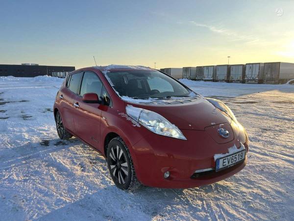 Red Nissan Leaf 2016 in Vilnius, with an engine capacity of 0.00 L and mileage of 135 thousand km for 6000 €, photo 2 on AUTOMOTO.COM.LV