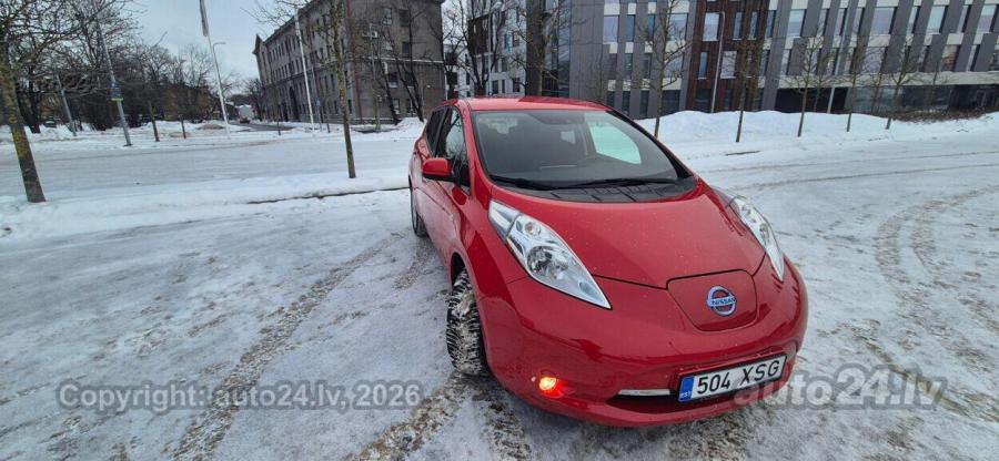 Red Nissan Leaf 2017 in Tallinn, with an engine capacity of 0.00 L and mileage of 70 thousand km for 8000 €, photo 2 on AUTOMOTO.COM.LV