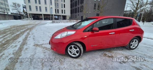 Red Nissan Leaf 2017 in Tallinn, with an engine capacity of 0.00 L and mileage of 70 thousand km for 8000 €, photo 8 on AUTOMOTO.COM.LV