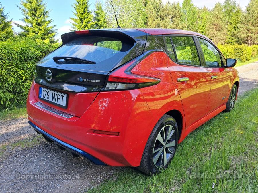 Red Nissan Leaf 2018 in Polva, with an engine capacity of 0.00 L and mileage of 237 thousand km for 10900 €, photo 5 on AUTOMOTO.COM.LV