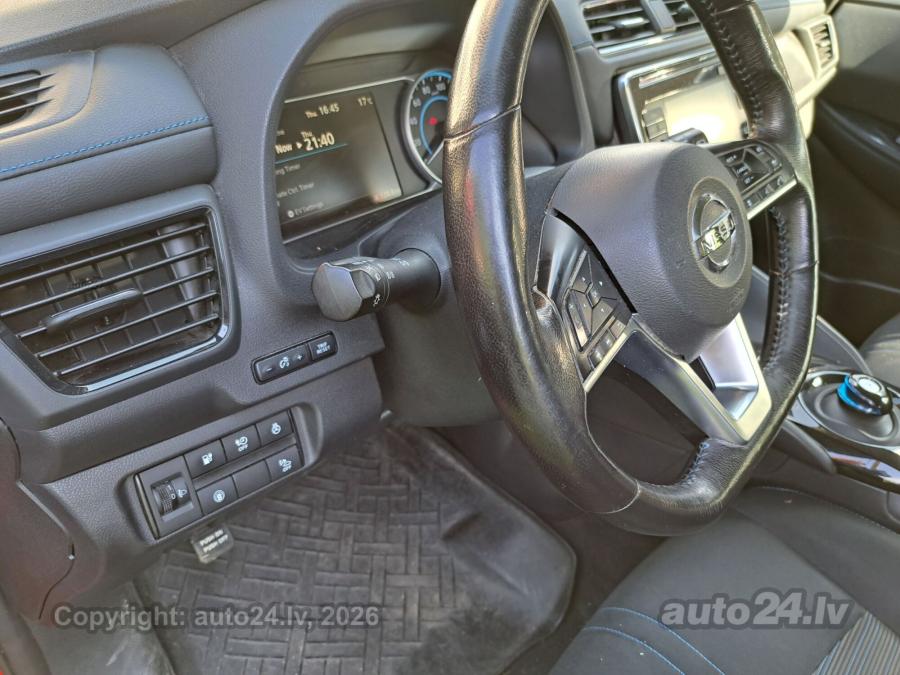 Red Nissan Leaf 2018 in Polva, with an engine capacity of 0.00 L and mileage of 237 thousand km for 10900 €, photo 10 on AUTOMOTO.COM.LV