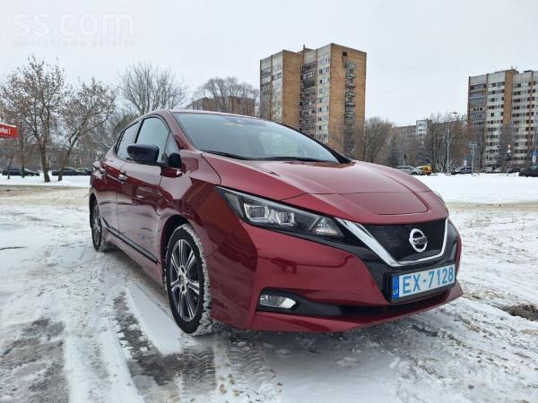 Red Nissan Leaf 2019 in Riga, with an engine capacity of 0.00 L and mileage of 52 thousand km for 12800 €, photo 2 on AUTOMOTO.COM.LV