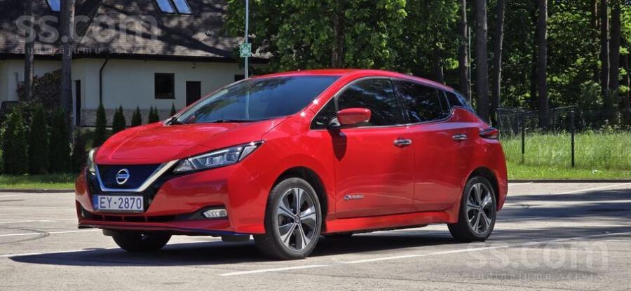 Red Nissan Leaf 2019 in Riga, with an engine capacity of 0.00 L and mileage of 89 thousand km for 13950 €, photo 1 on AUTOMOTO.COM.LV