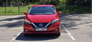 Red Nissan Leaf 2019 in Riga, with an engine capacity of 0.00 L and mileage of 89 thousand km for 13950 €, photo 3 on AUTOMOTO.COM.LV