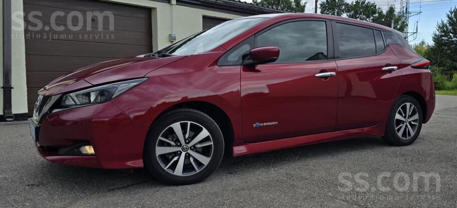 Sarkans Nissan Leaf 2019 Rīga, ar dzinēja tilpumu 0.00 L un nobraukumu 144 tūkst. km par 12200 €, foto 1 vietnē AUTOMOTO.COM.LV