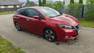 Red Nissan Leaf 2019 in Tallinn, with an engine capacity of 0.00 L and mileage of 88 thousand km for 12900 €, photo 4 on AUTOMOTO.COM.LV