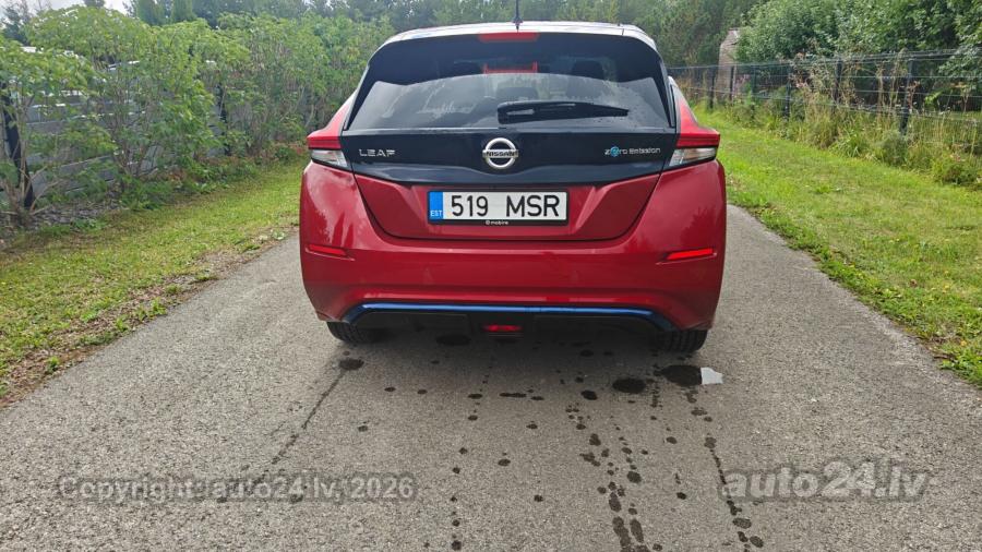 Red Nissan Leaf 2019 in Tallinn, with an engine capacity of 0.00 L and mileage of 88 thousand km for 12900 €, photo 5 on AUTOMOTO.COM.LV