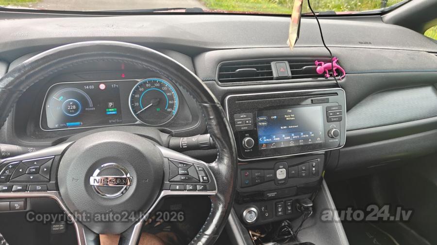 Red Nissan Leaf 2019 in Tallinn, with an engine capacity of 0.00 L and mileage of 88 thousand km for 12900 €, photo 9 on AUTOMOTO.COM.LV